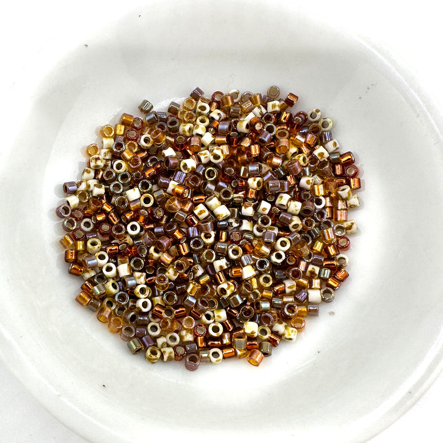 10/0 Delica Mix- Paperbark Maple – Beadshop.com