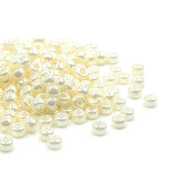 6-592 Antique Ivory Pearl Ceylon 6/0 – Beadshop.com