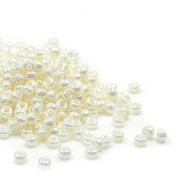 8-591 Pearl Ceylon 8/0 – Beadshop.com