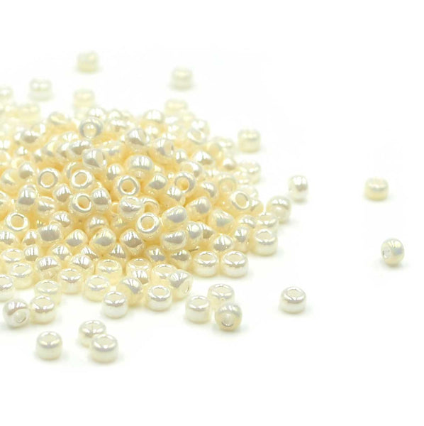 8-592 Ivory Ceylon 8/0 – Beadshop.com