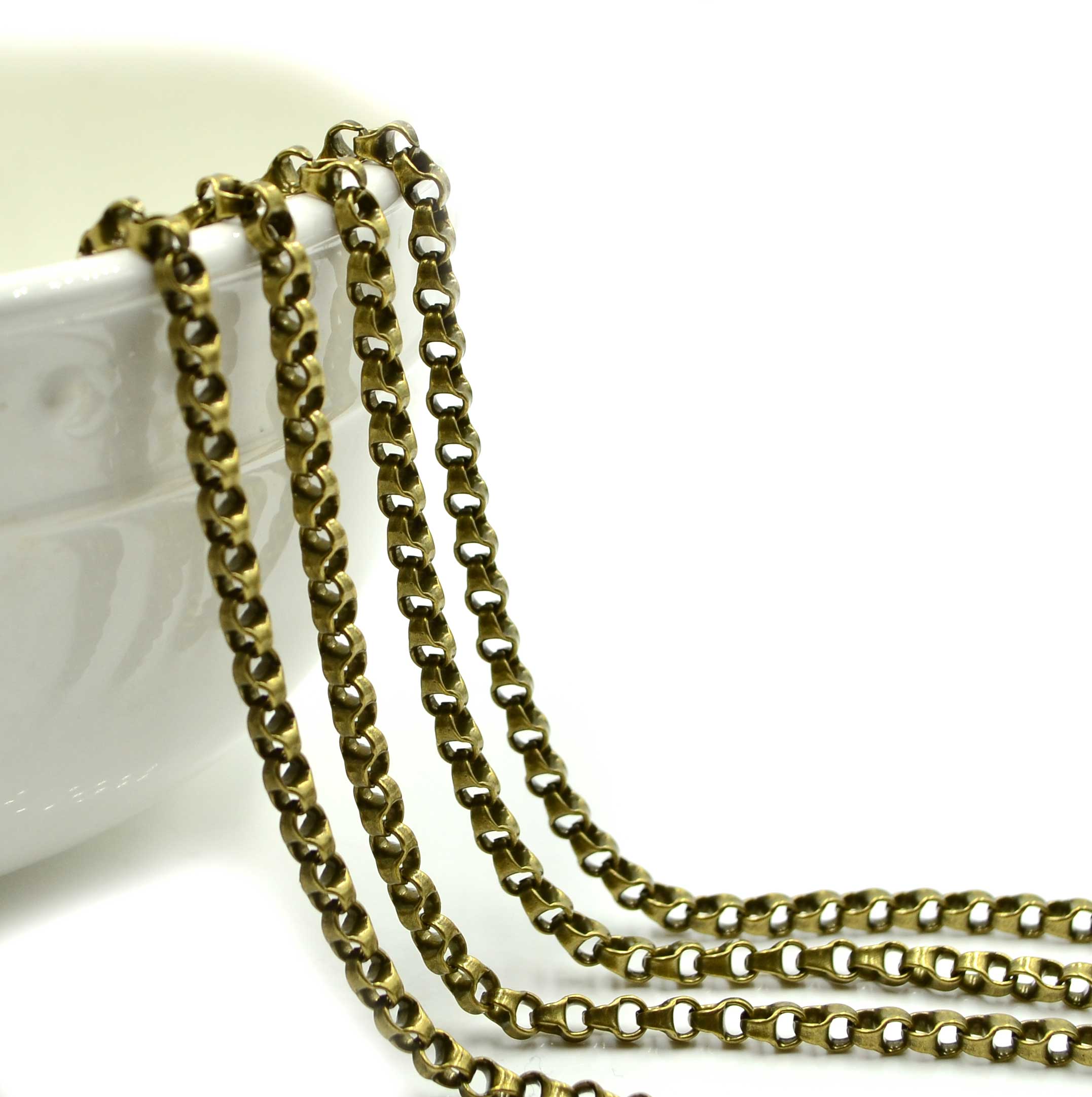 Keyholes- Antique Brass Chain by the Foot – Beadshop.com